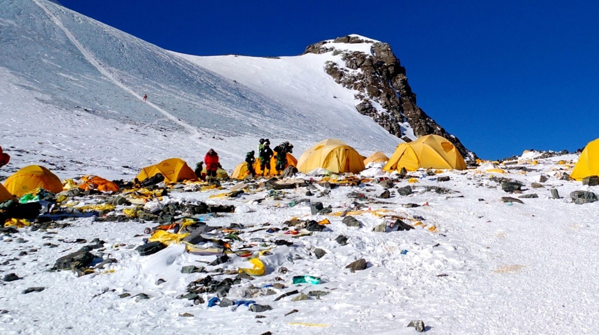 Mount Everest Trash Recorded in Sherpa's Viral Video