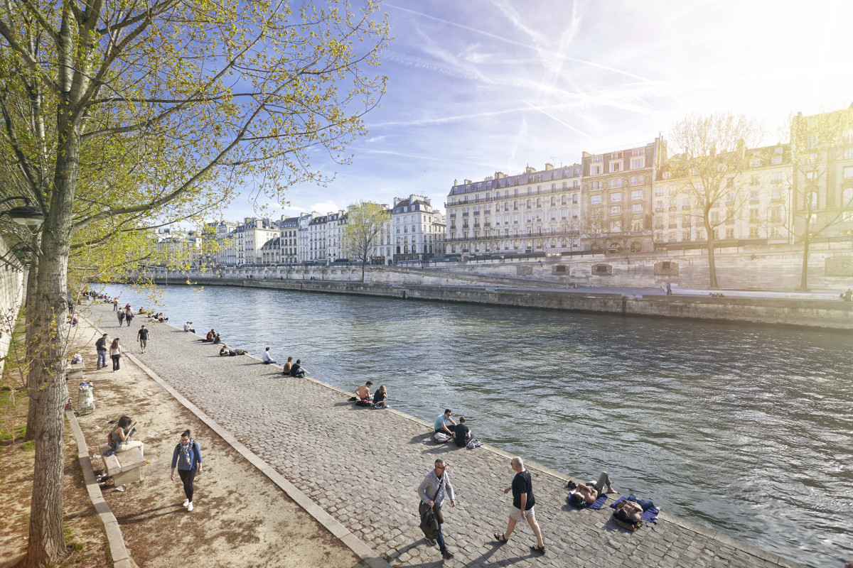 You Can Swim in the Heart of Paris for the First Time in 100 Years