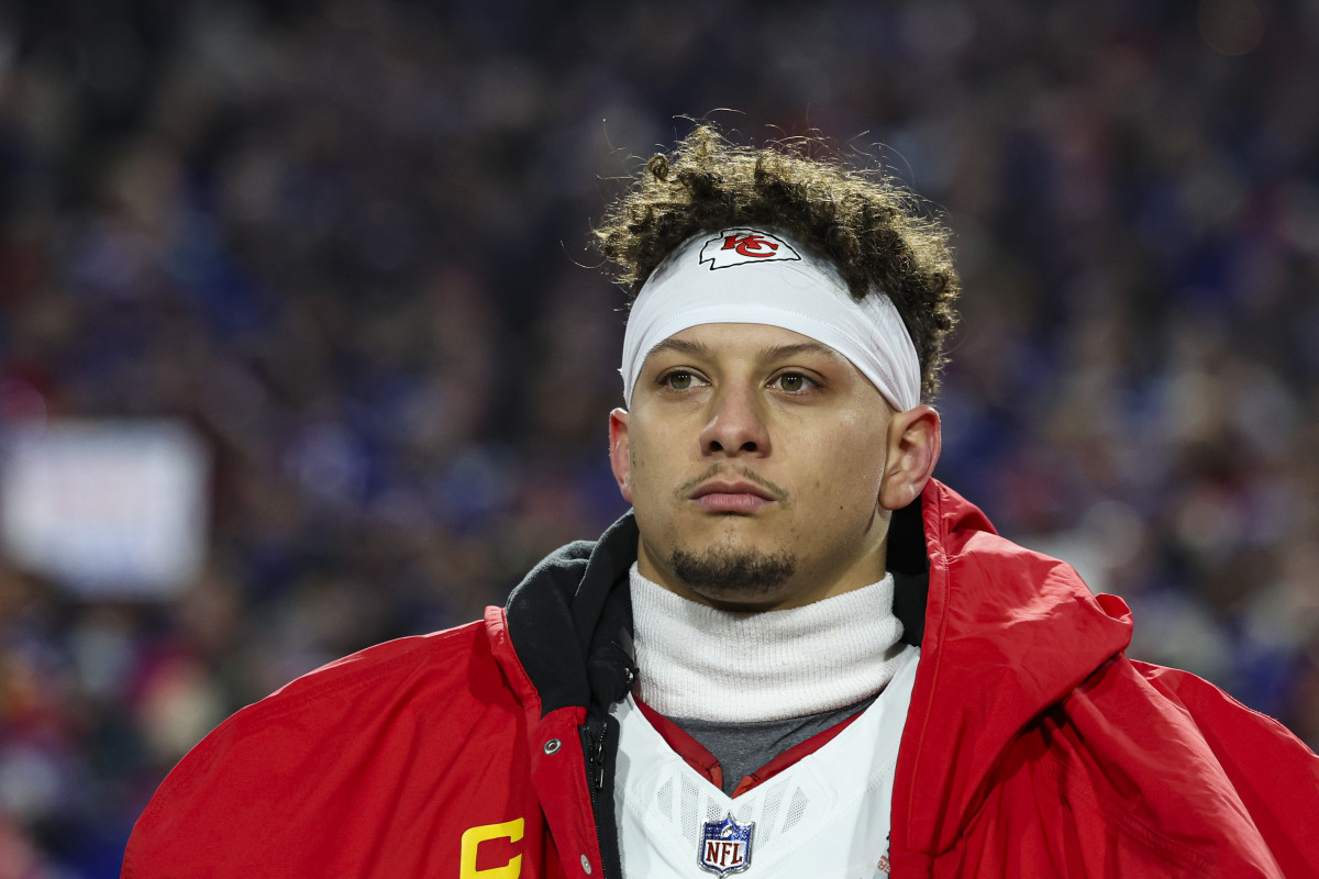 Patrick Mahomes Responds to 'Dad Bod' Comments After NFL Shares Shirtless Locker Room Video