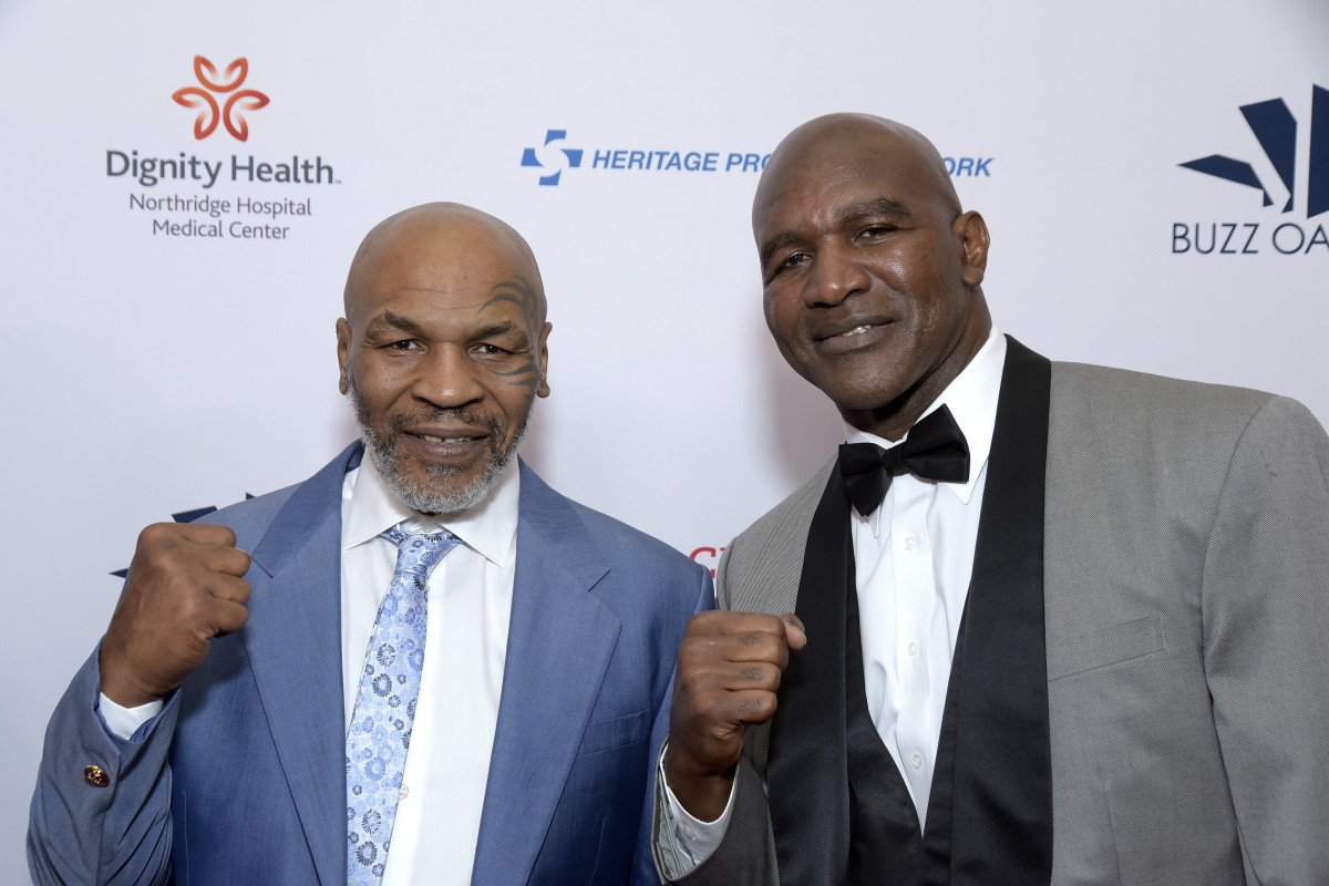 Former Rivals Mike Tyson and Evander Holyfield Pose Together for New ...
