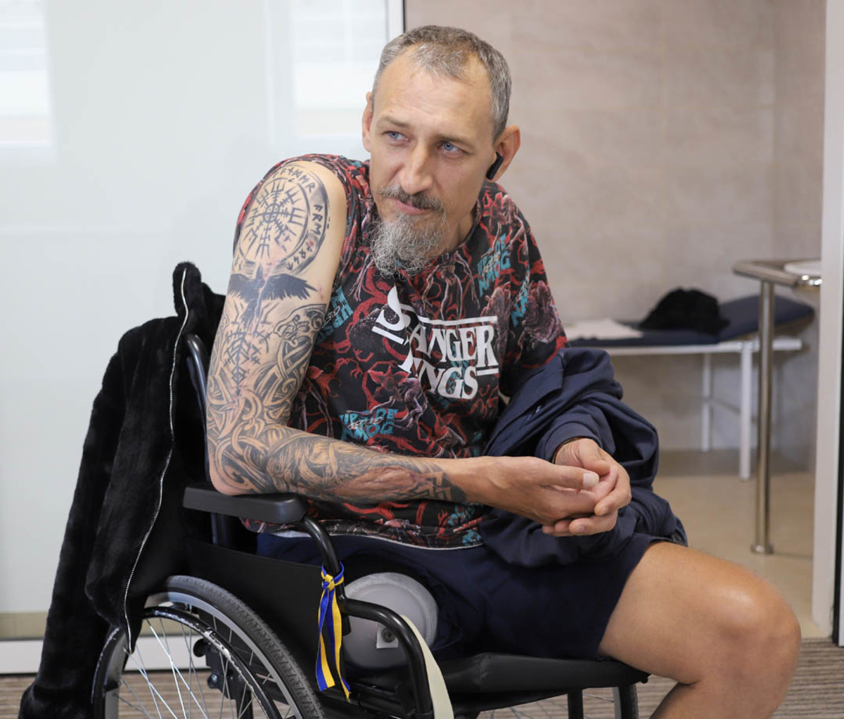 He Was Hit by a Russian Mortar and Asked to Be Left Behind. Now He ...