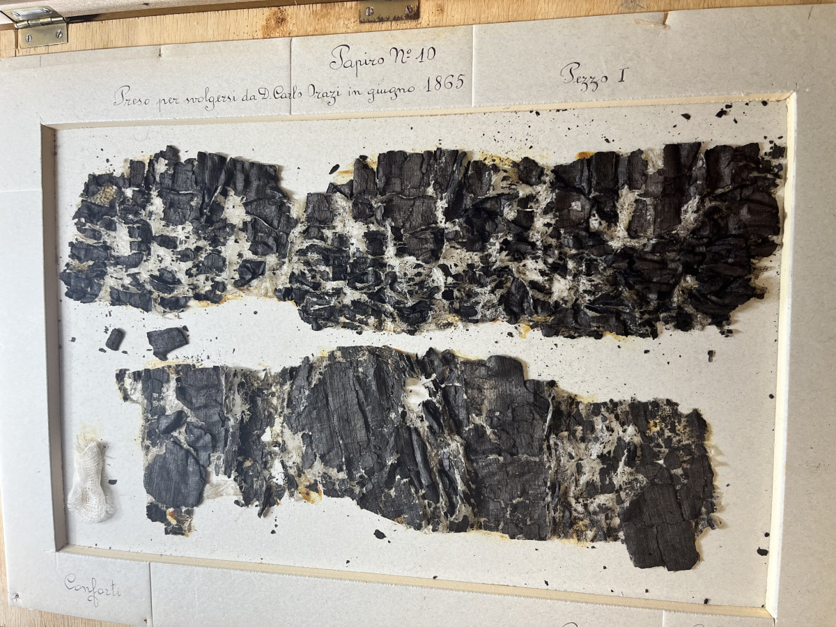 Students Use AI to Decipher 2,000-Year-Old Herculaneum Scroll Recovered ...