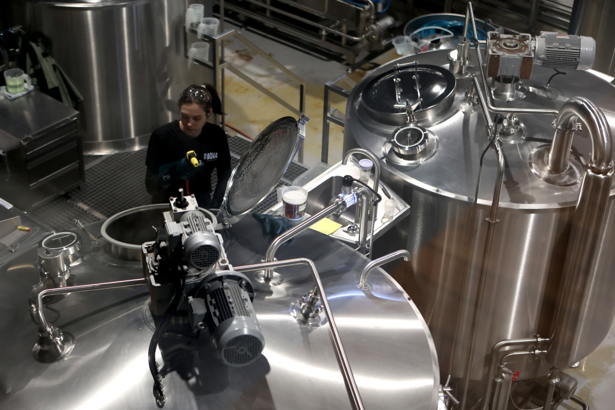 Brewery Employee Flung Across Room by Geyser of Beer in Wild Video