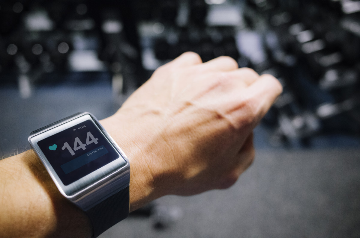 FDA Warns Smartwatch Users Not to Measure Their Blood Sugar With Devices