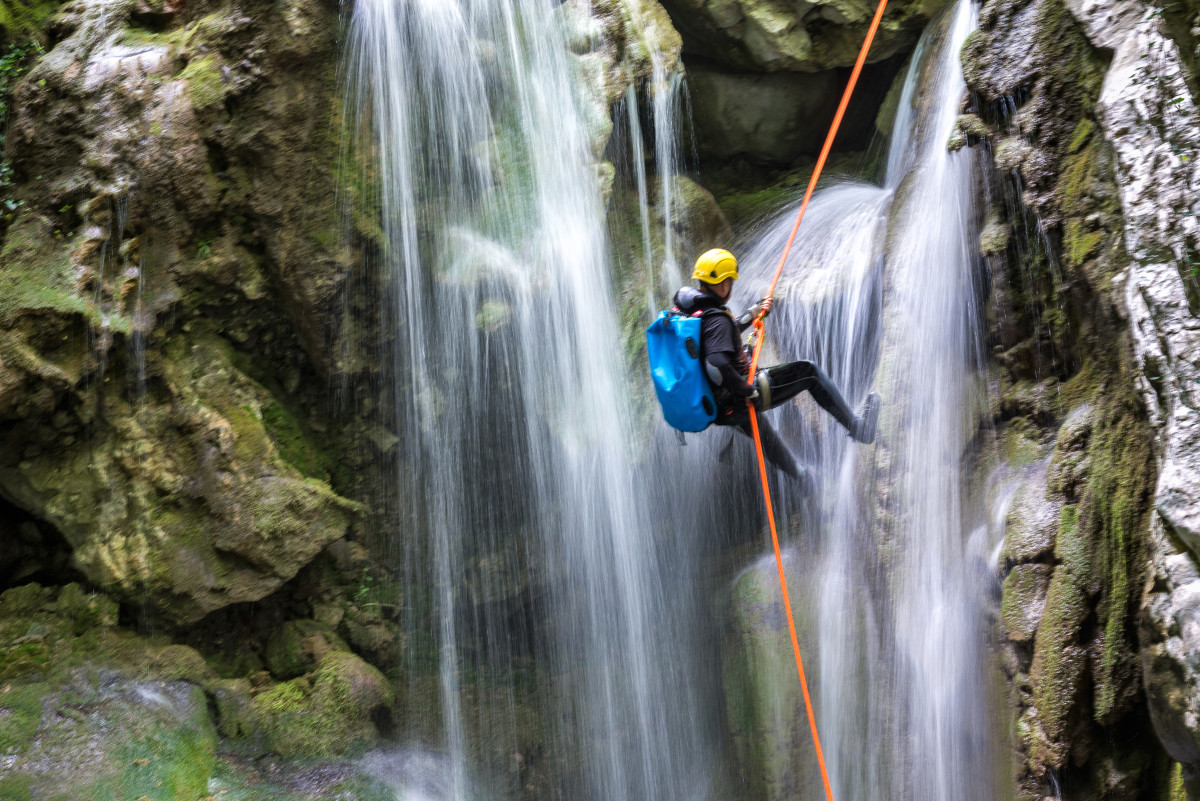 Utah Climber Calmly Rappels Down Mountain Just Feet From ‘Raging’ Mudfall
