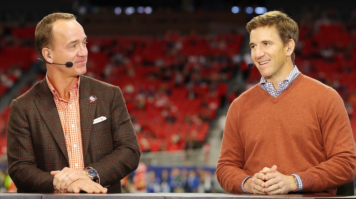 Celebs Roast Peyton & Eli Manning in 'ManningCast' Audition Clip - Men ... Celebs Roast Peyton & Eli Manning in 'ManningCast' Audition Clip - Men ...