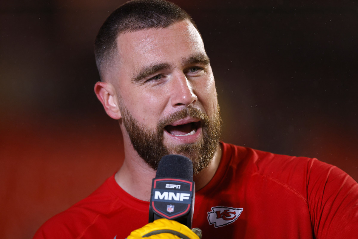 Travis Kelce Has Hilarious Reaction to Old, Misspelled Tweets Going Viral