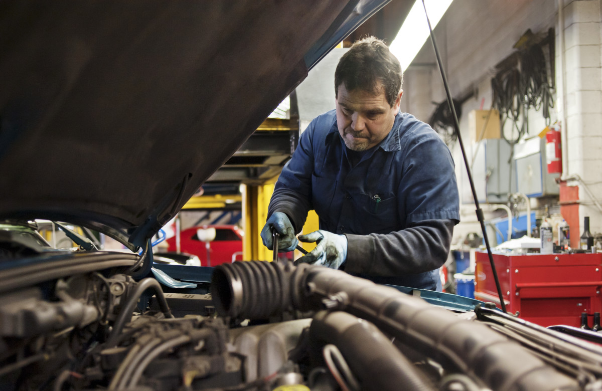 Mechanics Name the Most Common Issues With BMW, Ford, Nissan, and Other ...