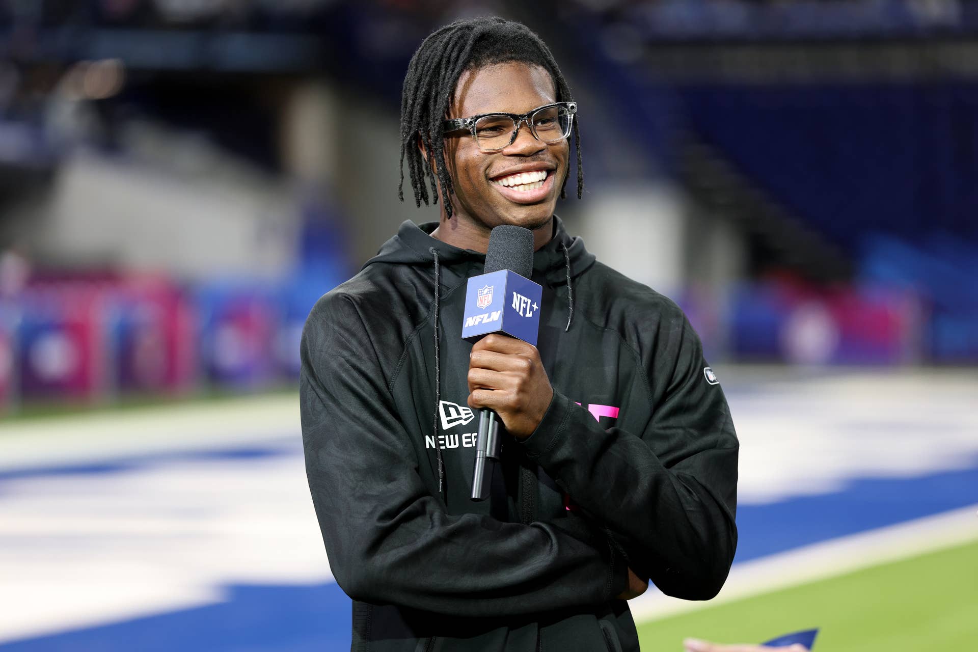 Travis Hunter Defended Girlfriend Turned Fiancee Leanna Lenee