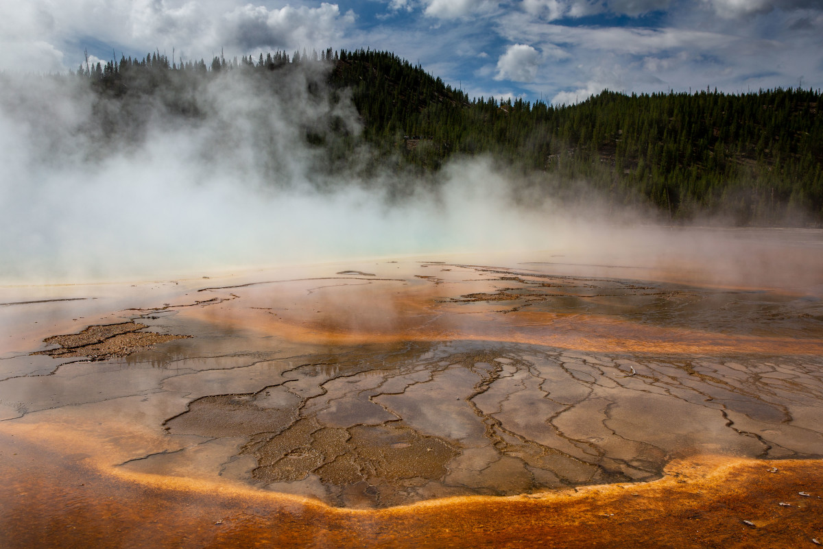 Scientists Discover Secret About Yellowstone’s Supervolcano 'Lid'