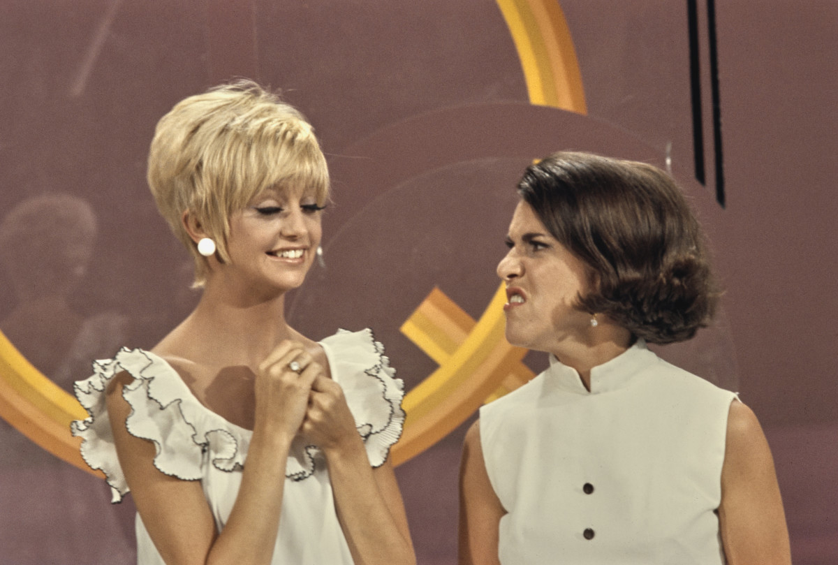 Beloved ‘Laugh-In’ Star Ruth Buzzi Dead at 88