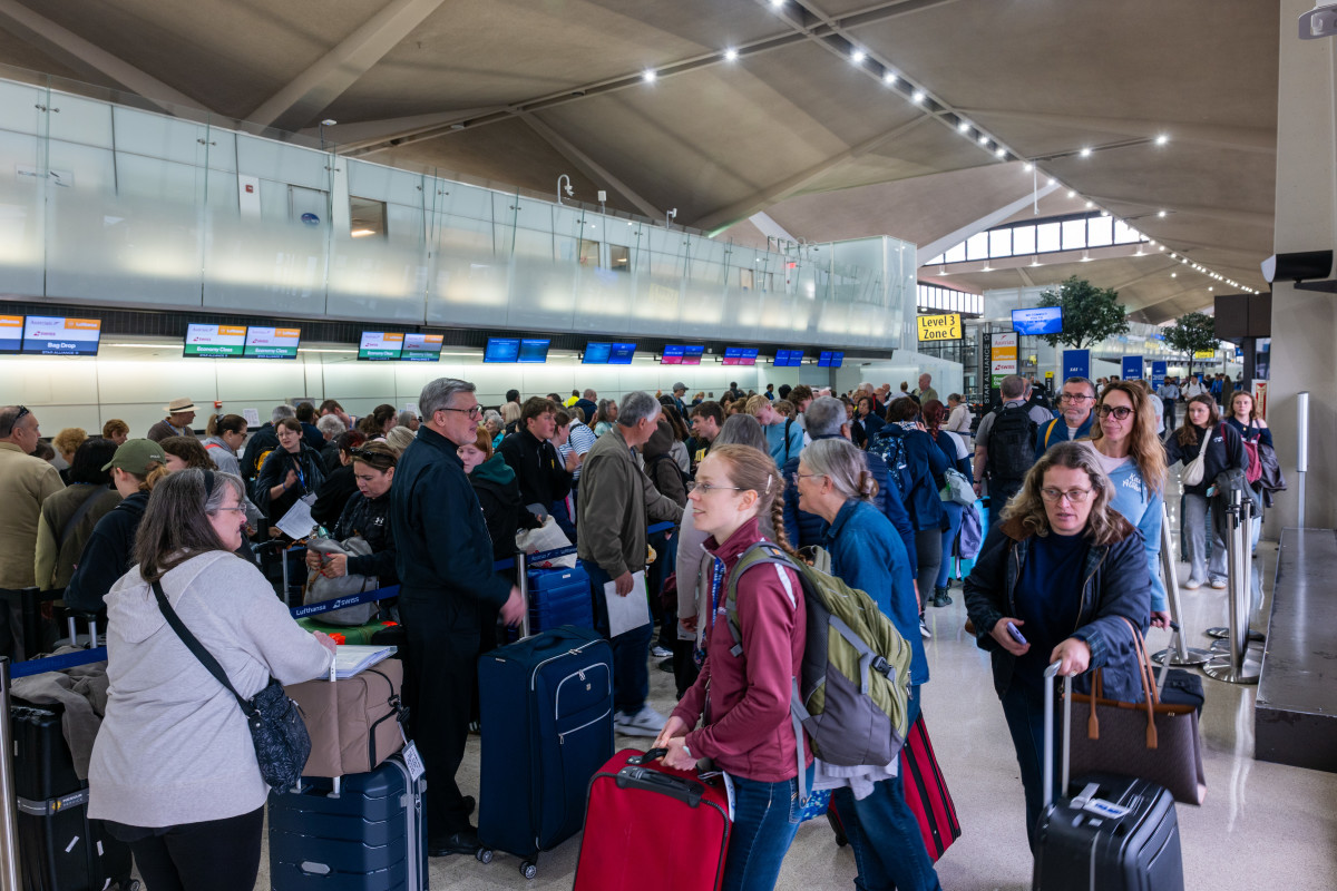 When the Chaos at Newark Airport Is Expected to End