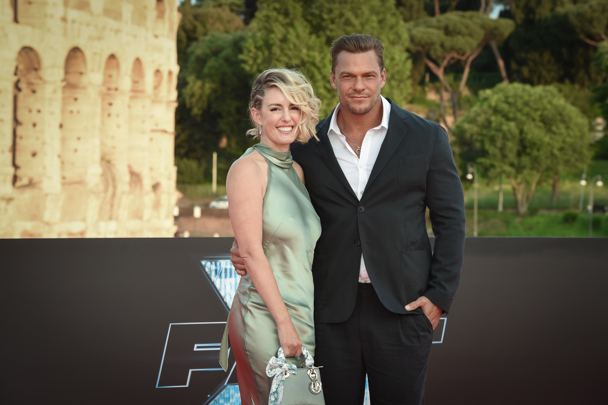 'Reacher' Star Alan Ritchson Sends Strong Message to Wife Cat