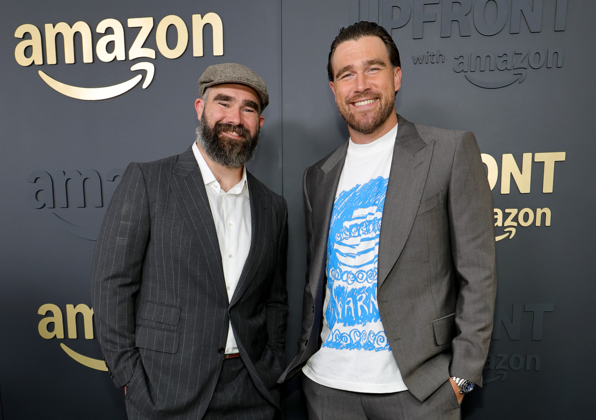 Travis Kelce Spotted Wearing $225 Hat During Night Out