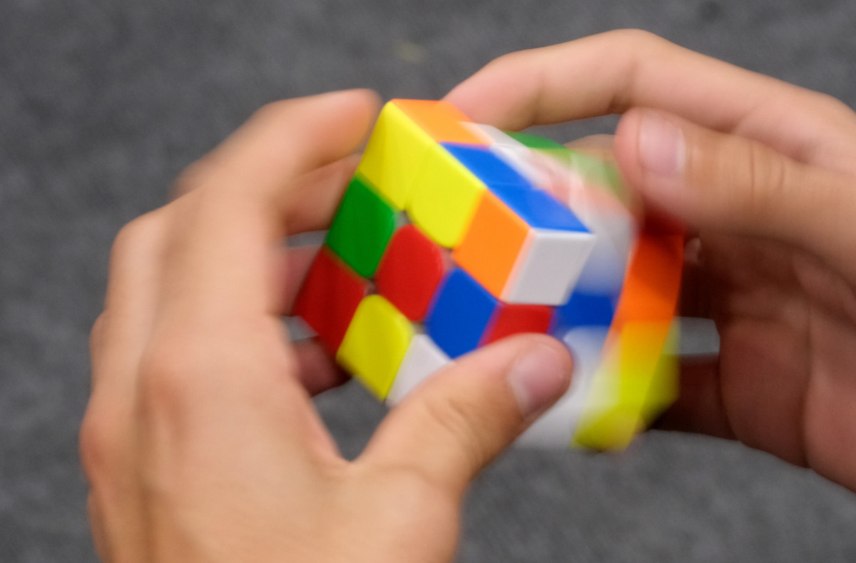 Robot Solves Rubik's Cube Faster Than You Can Blink in Viral Video