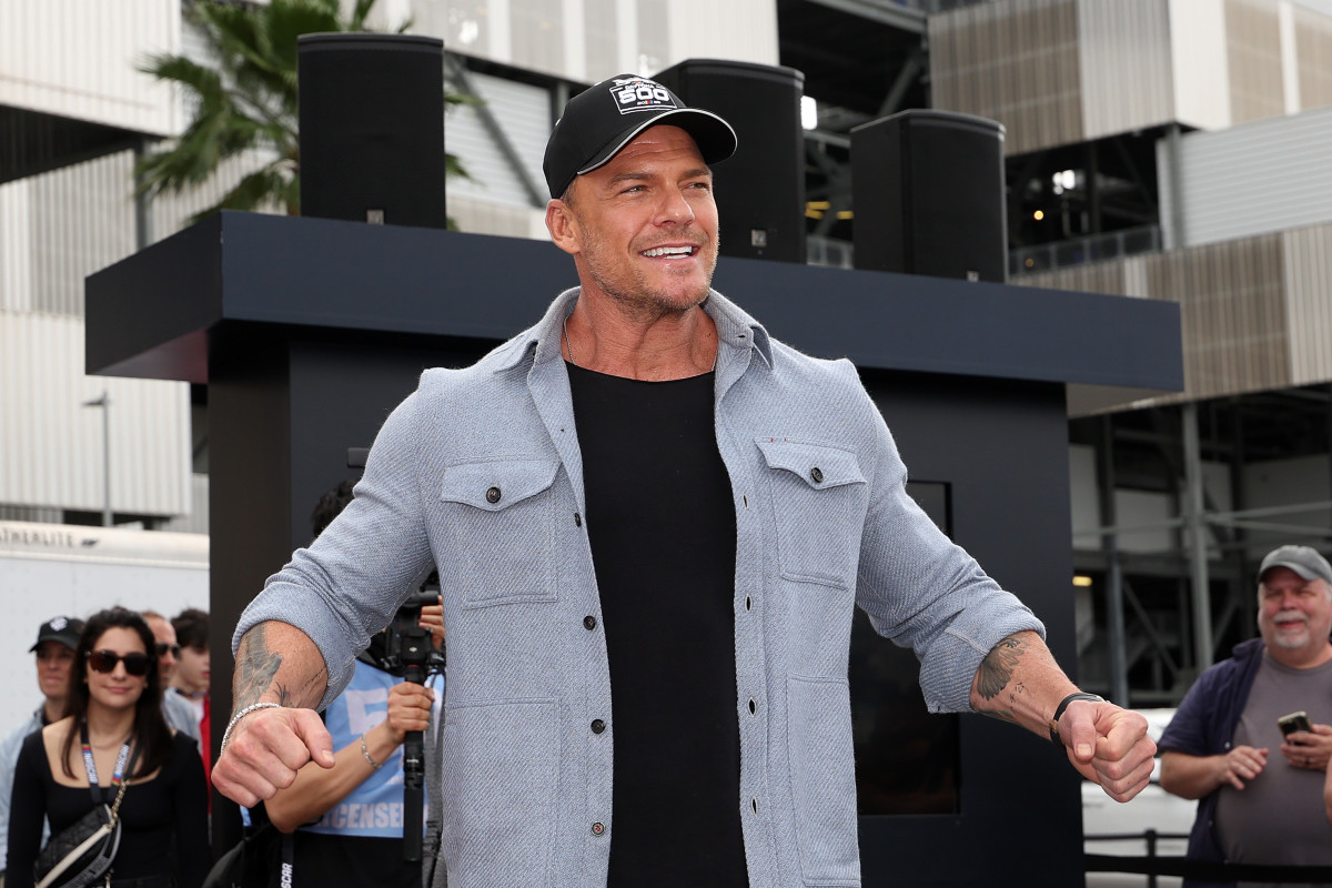 'Reacher' Star Alan Ritchson's Behind-the-Scenes Look at Season 4 Had ...