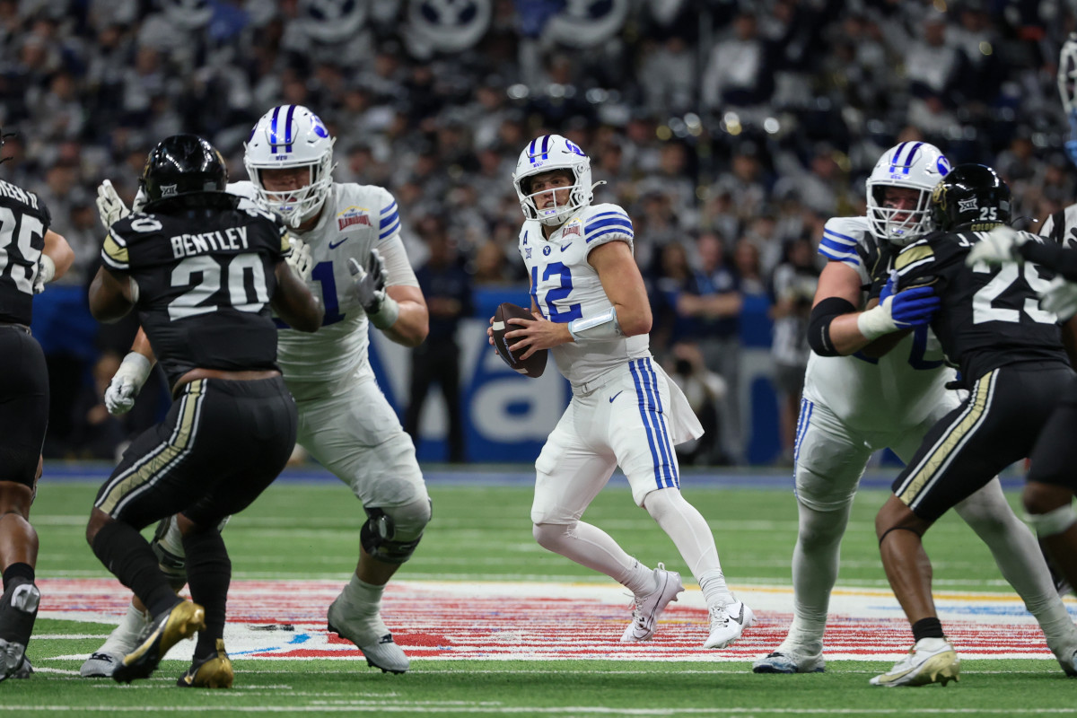 College Football Quarterback Accused of Strangulation in Bombshell Lawsuit