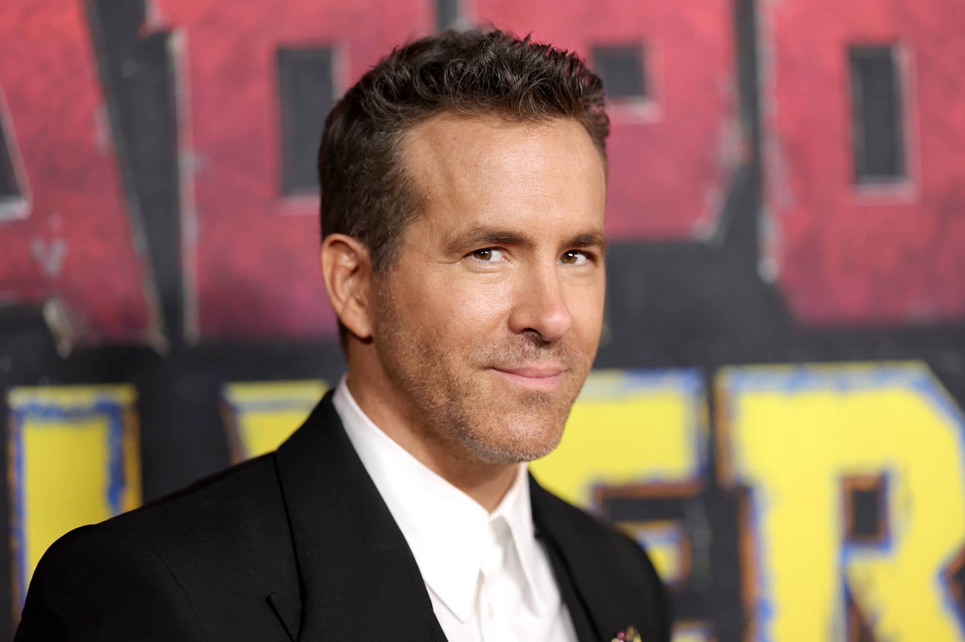 Celebrity Dead Pool 60 Photos - Moonagedaydream.film