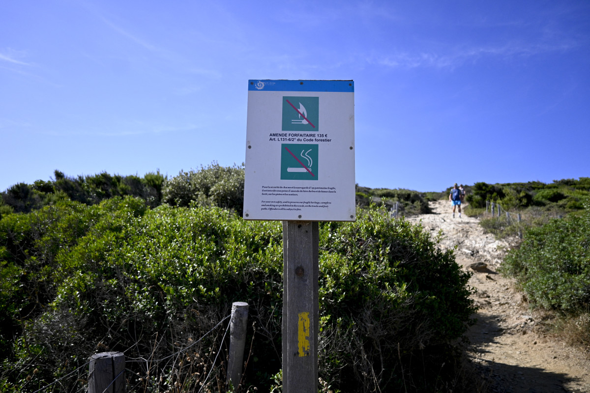 Here’s What to Know About the New France Smoking Ban