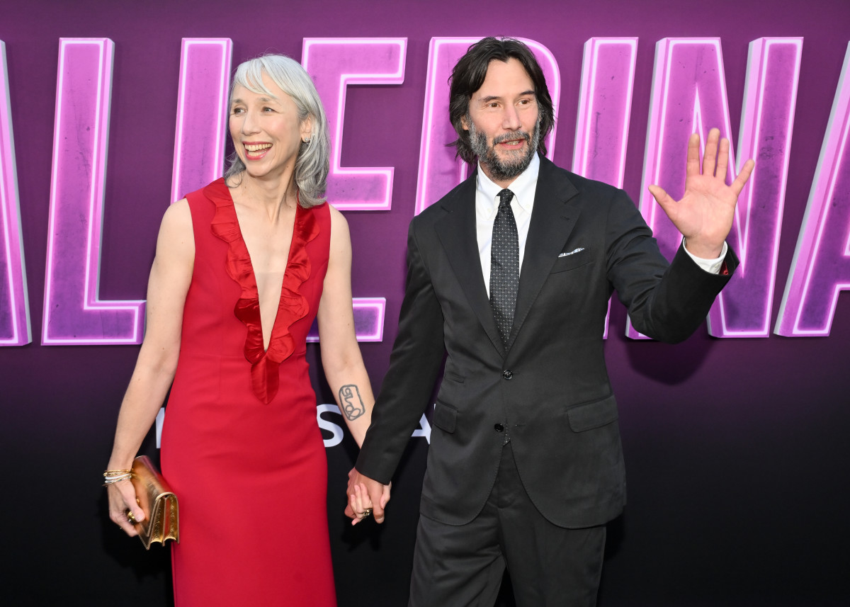Keanu Reeves Sets Off Engagement Talk With Girlfriend Alexandra Grant