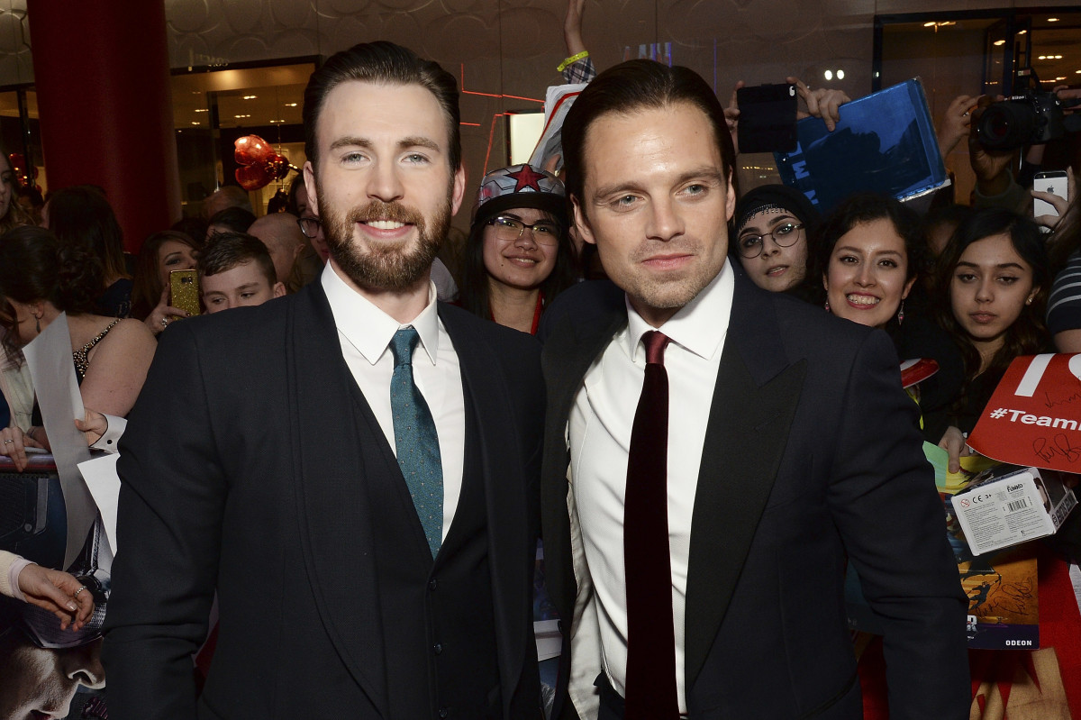 Chris Evans Reveals Unexpected Project He’s 'Dying' to Do With ...