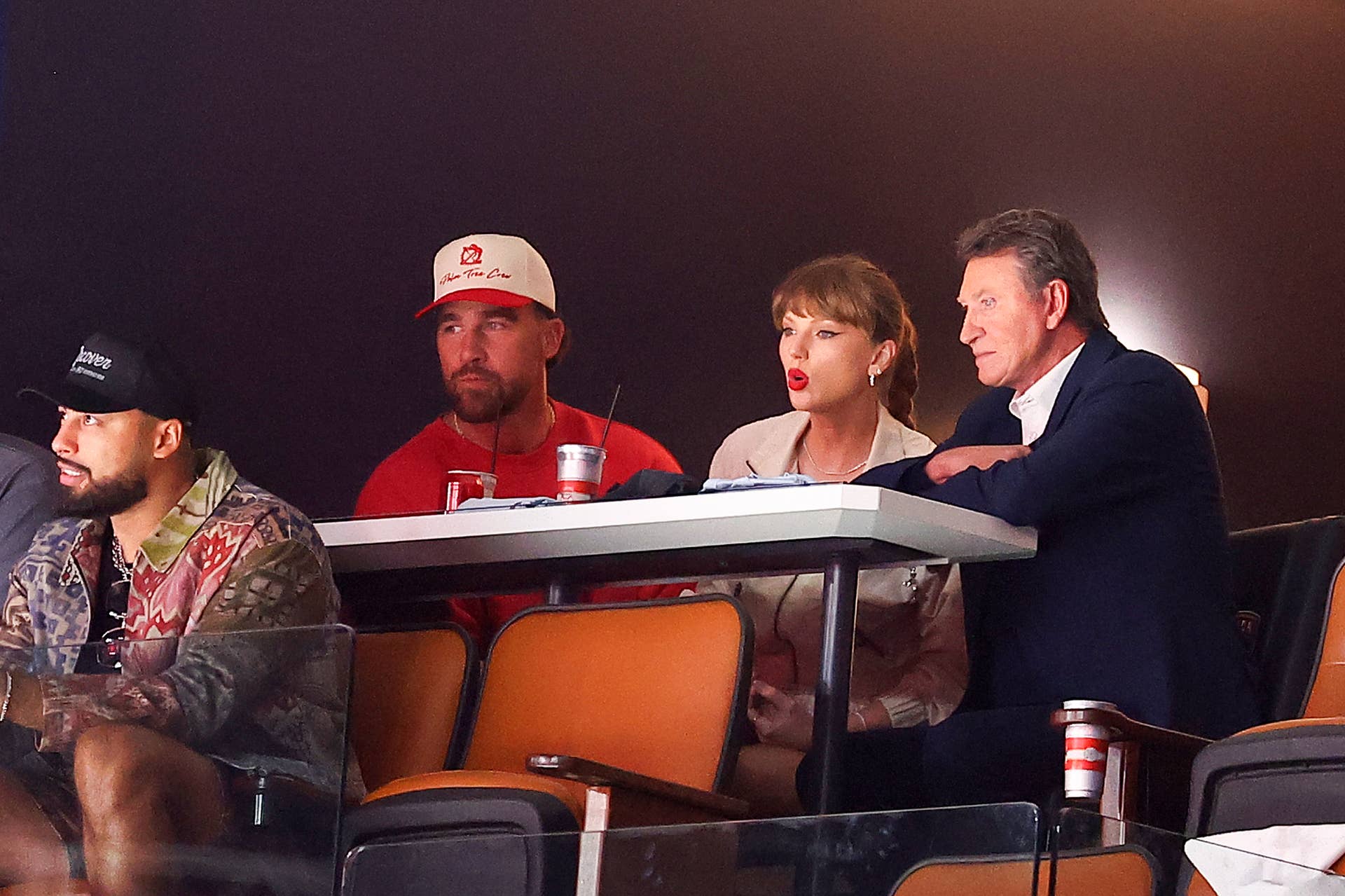 Taylor Swift Praised for What She Did During Stanley Cup Appearance