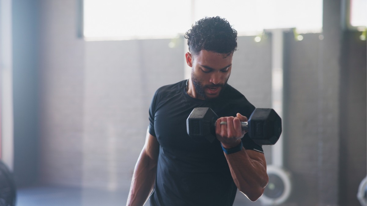 A Sports Scientist’s Go-To Biceps Routine for New Lifters