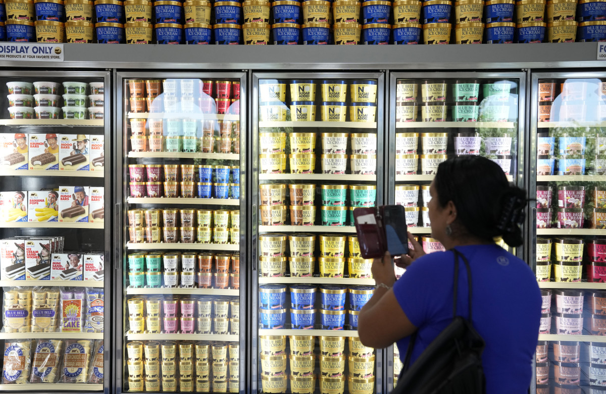 Beloved Ice Cream Company Brings Back 'Taste of Summer' Flavor