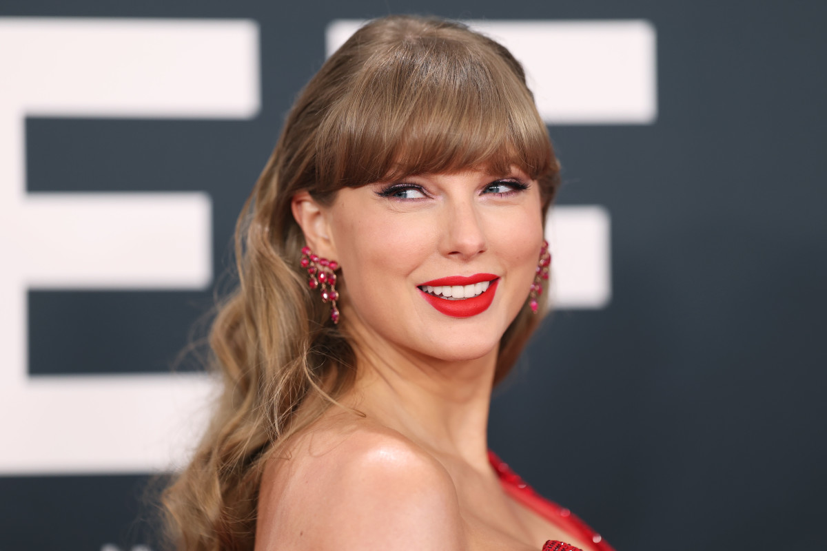 Taylor Swift Falls Short of No. 1 on List of Youngest Self-Made ...