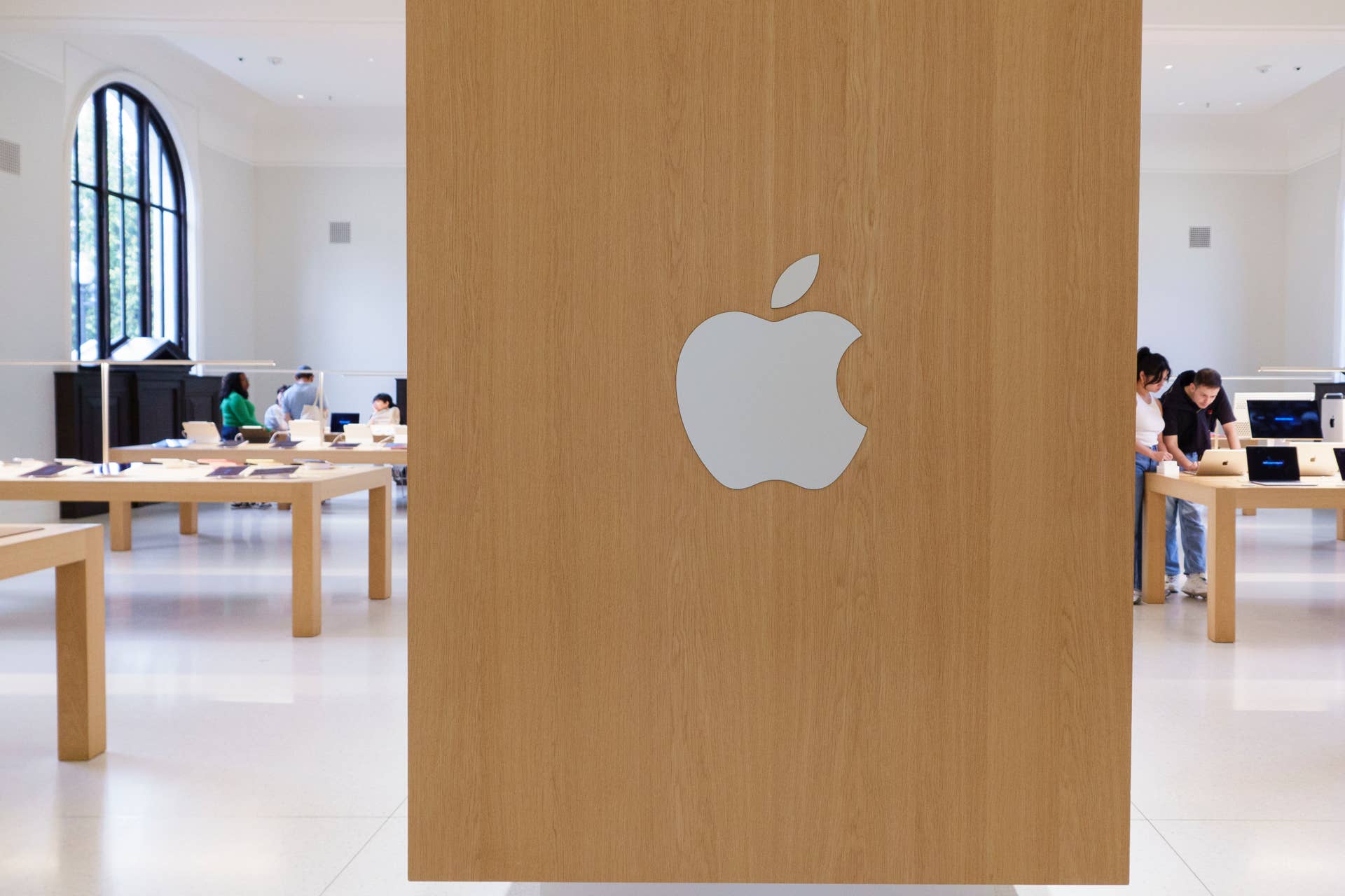 Apple Moving Forward With Major Change to iPhone