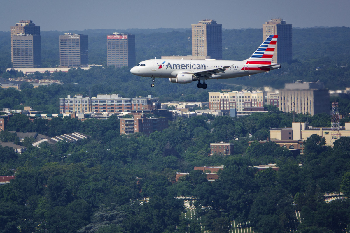 FAA Launches Investigation After 5 Hospitalized on American Airlines Flight
