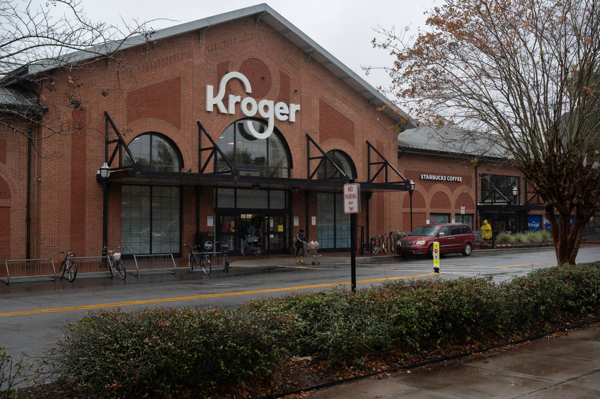 Are Kroger Grocery Stores Open or Closed on July 4, 2025?