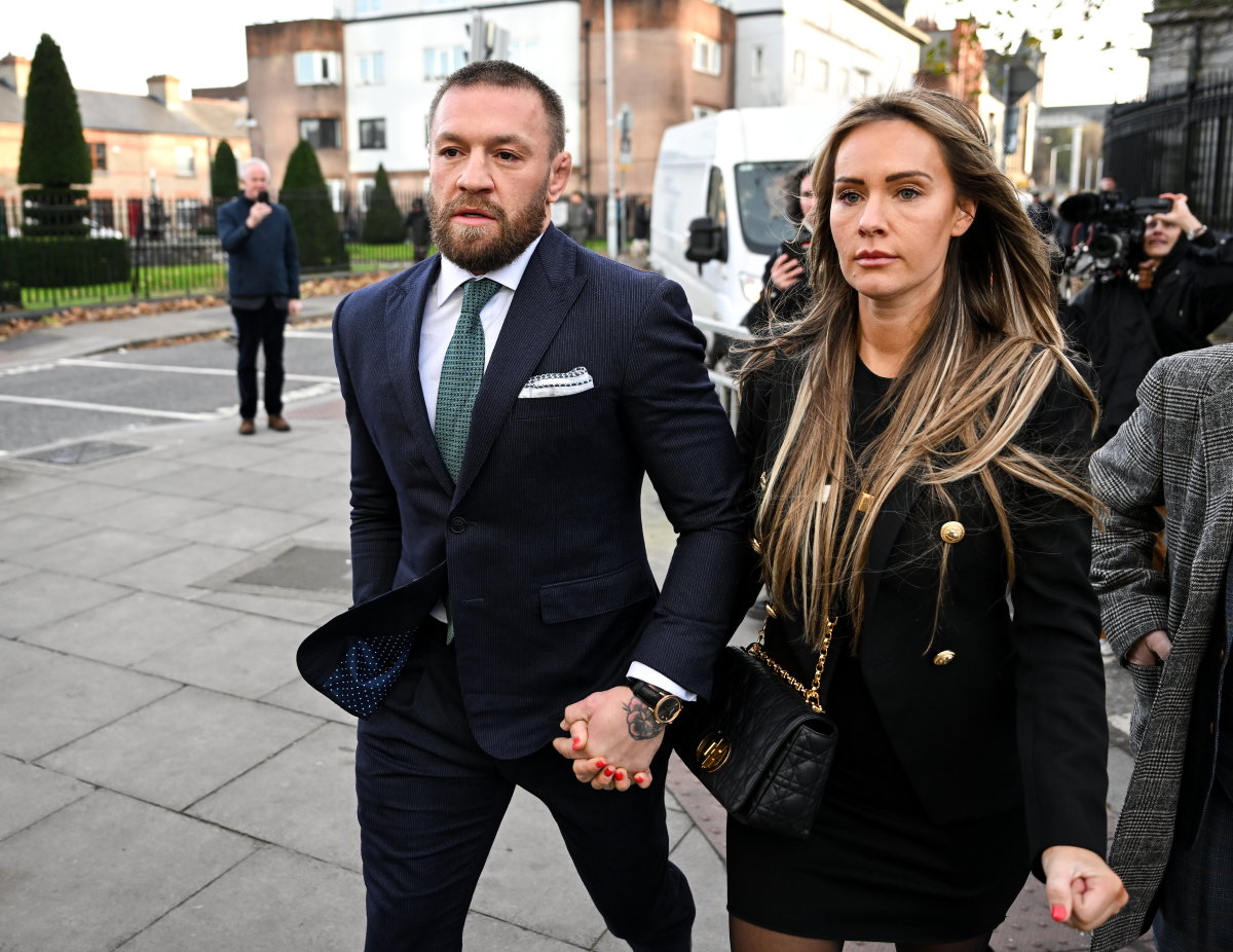 Conor McGregor’s Fiancee Makes Snarky Post After UFC Star Seen Kissing ...