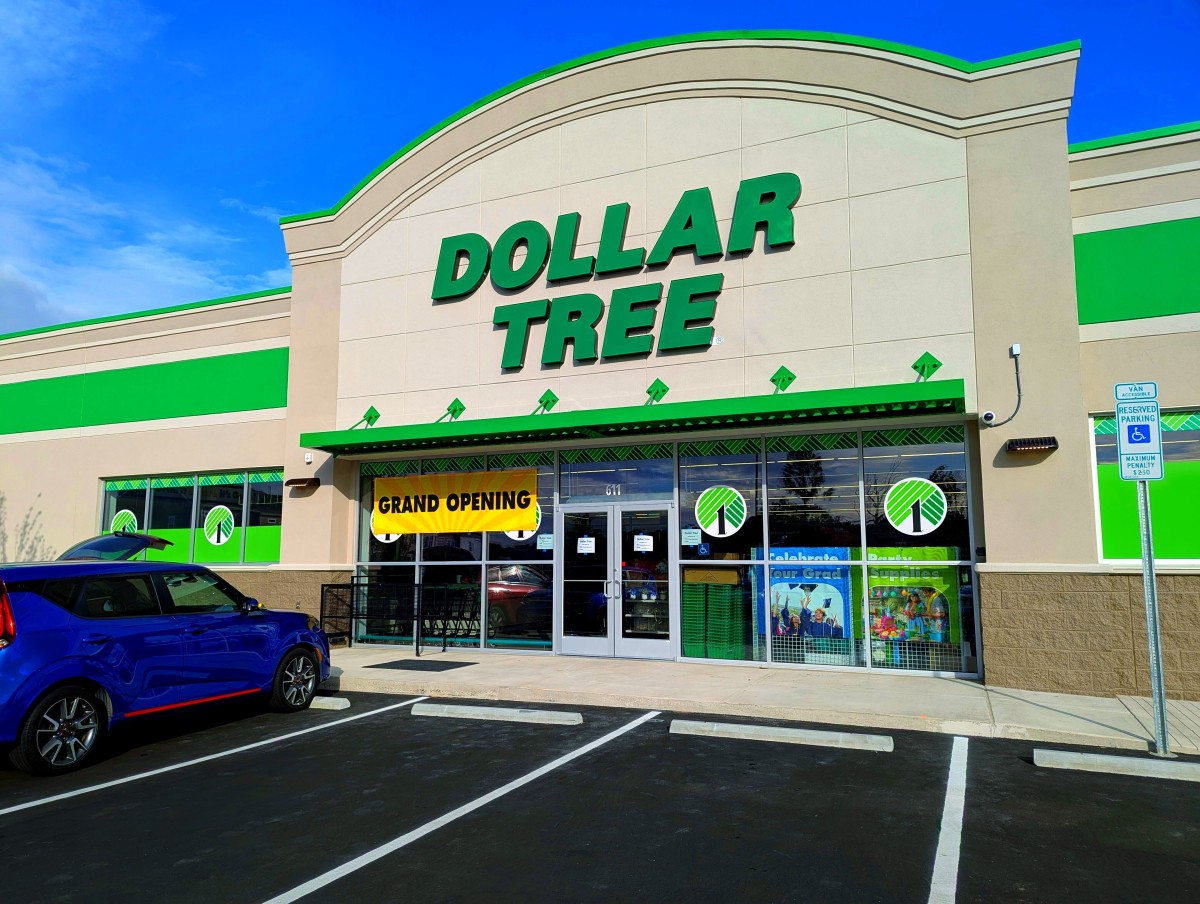 Dollar Tree Sign