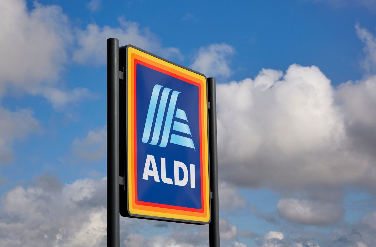 Aldi Drops Line of 'Hot' Ranch Dressings, And Fans Are Obsessed