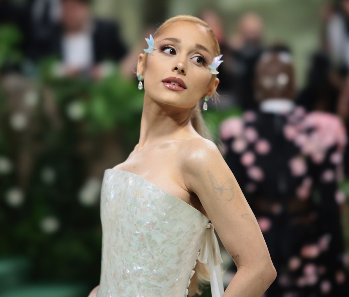 Heres How Much Ariana Grandes Net Worth Is Now