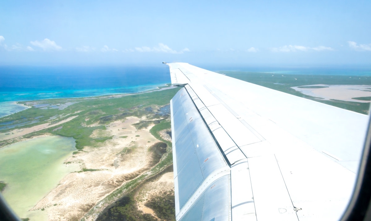 JetBlue Passengers Kicked Out of Turks and Caicos Airport After Flight ...