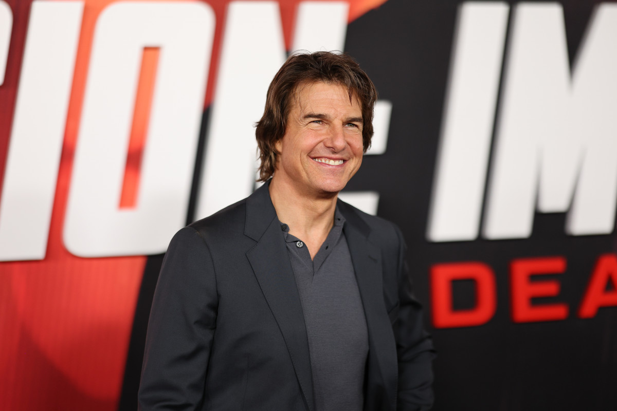 Tom Cruise Had Broken Foot for 'Mission: Impossible 2' Stunt