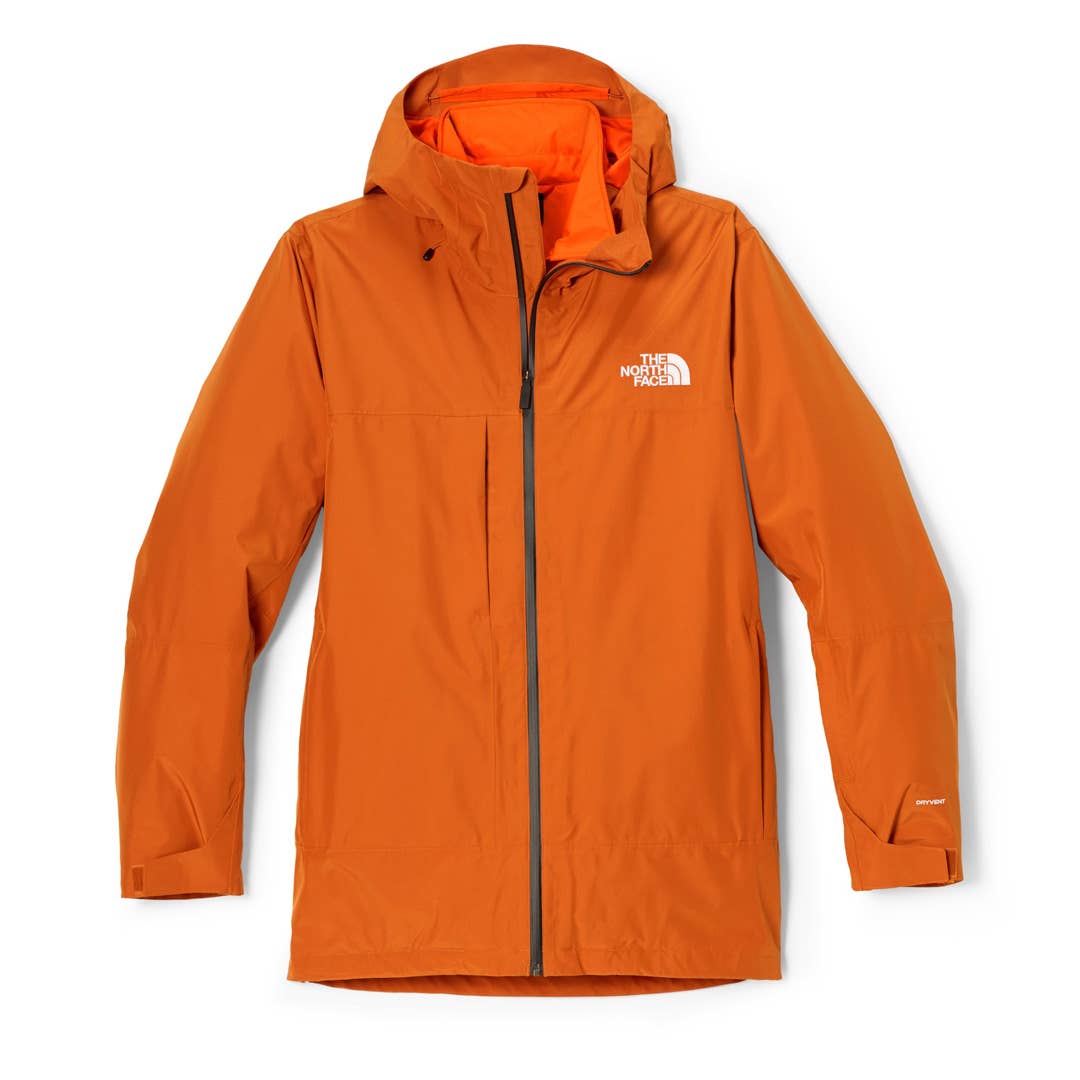 The North Face's Top-Rated Snow Jacket Is 30% Off Right Now