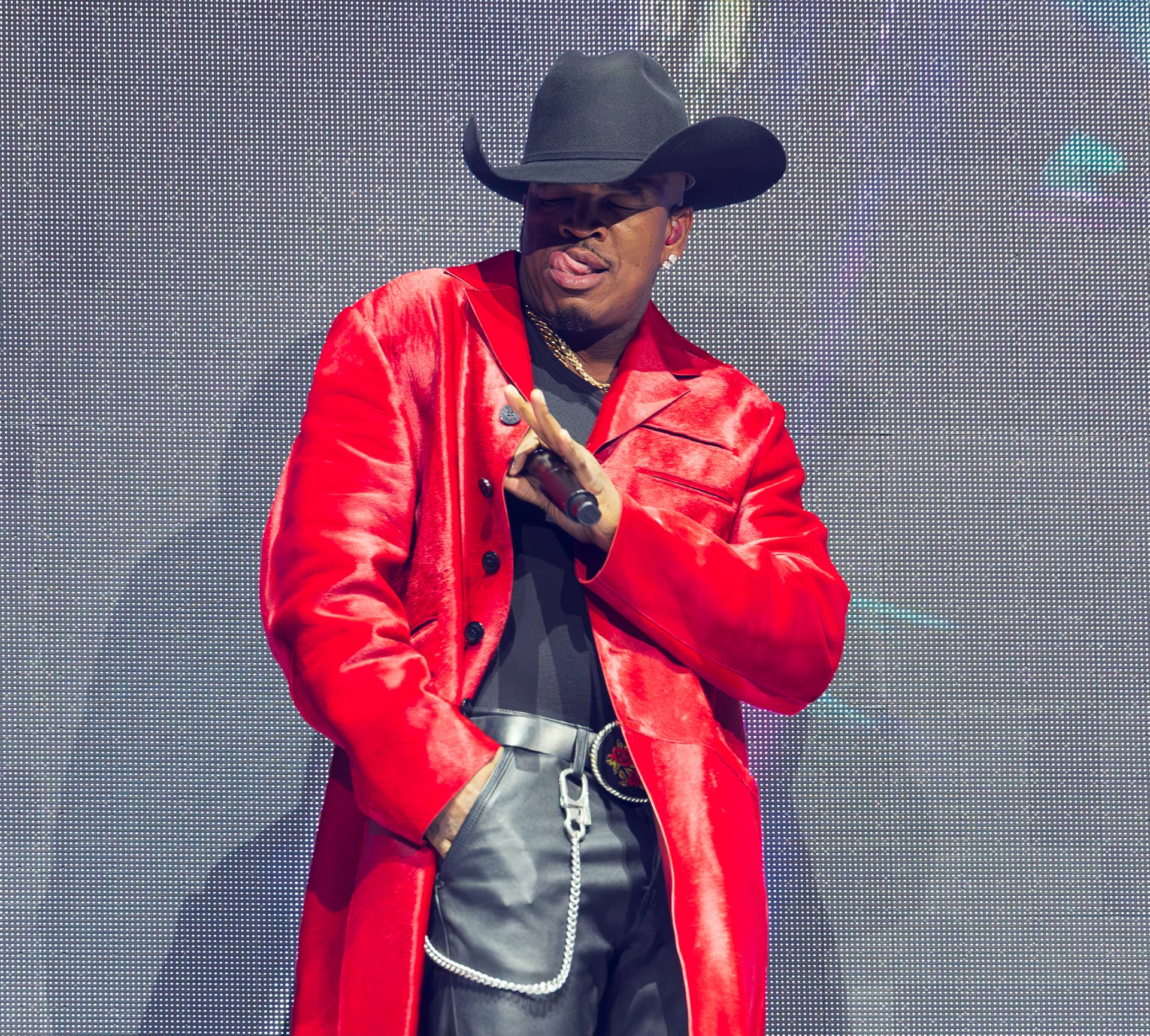 Singer Ne-Yo Explains How He Manages 4 Girlfriends at Once