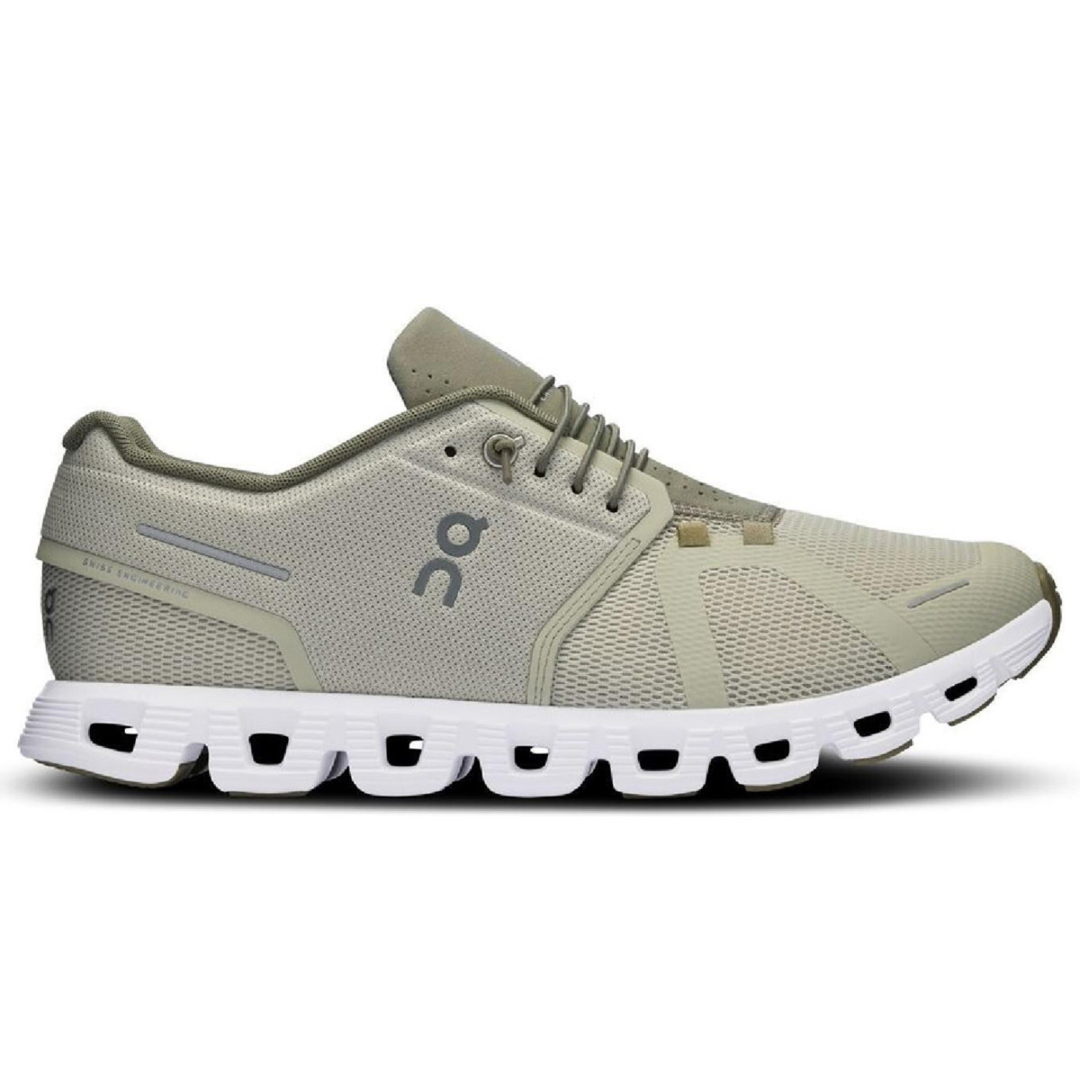 On's Iconic Cloud 5 Sneaker Is 25% Off and Selling Out Fast