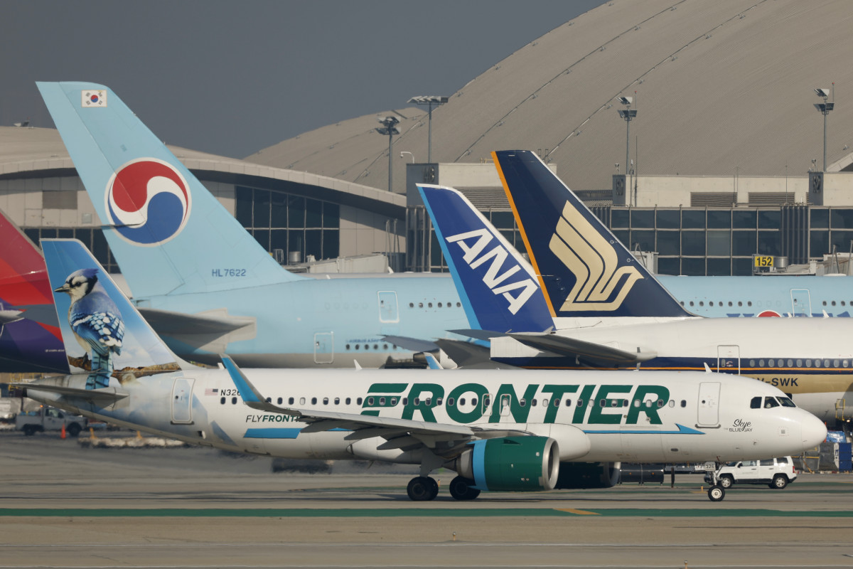 Frontier, American Airlines Make Offers After Southwest Gets Rid of ...