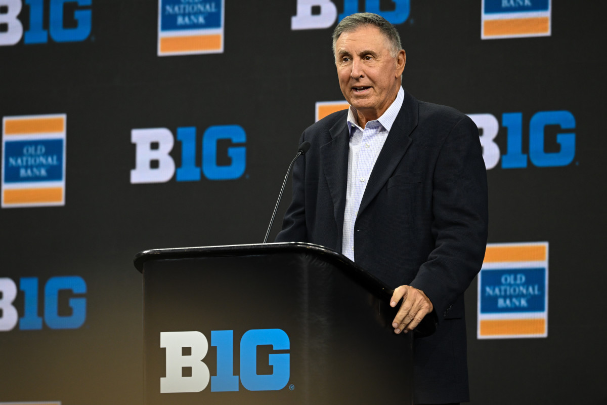 CBS Announces Replacement for Legendary Broadcaster Gary Danielson