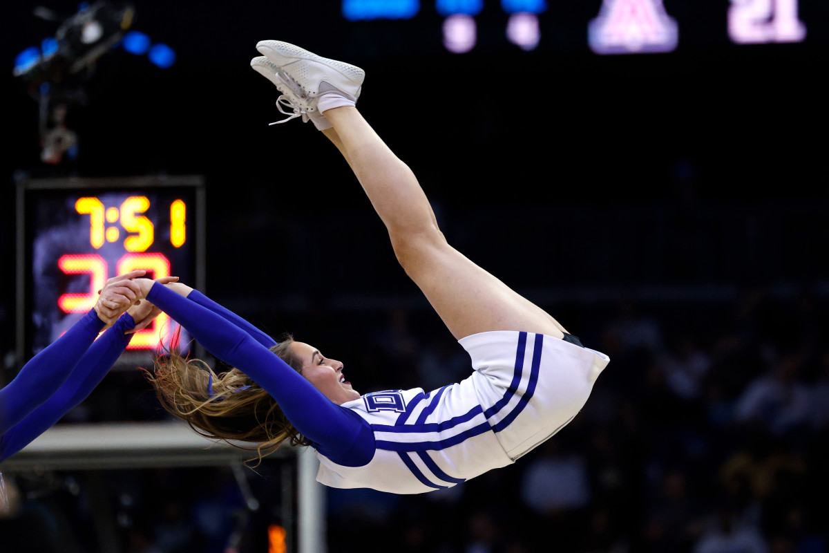 Duke Cheerleaders Turn Heads With Photos Before Elite Eight