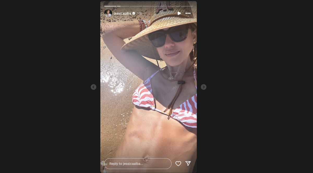 Jessica Alba Stuns With Swimsuit Photos on Vacation