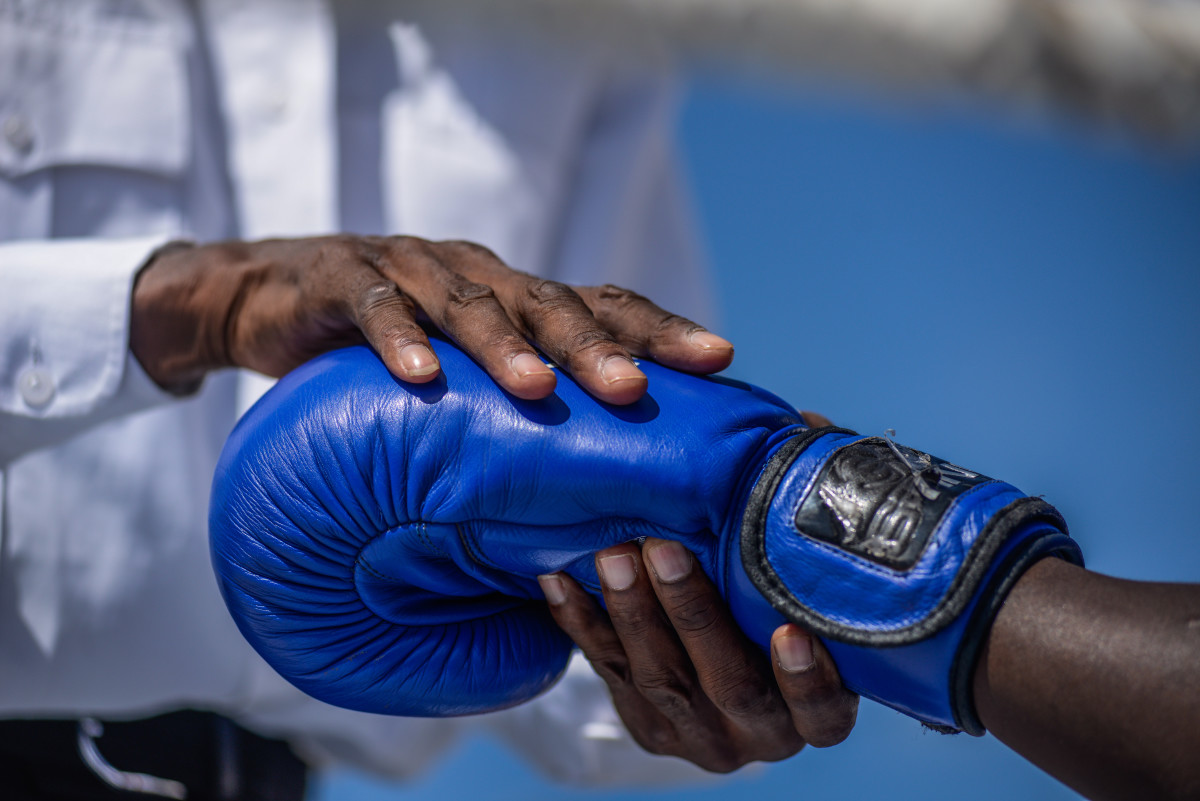 Pro Boxer Dies Suddenly in 3rd Round of Fight Captured on Video