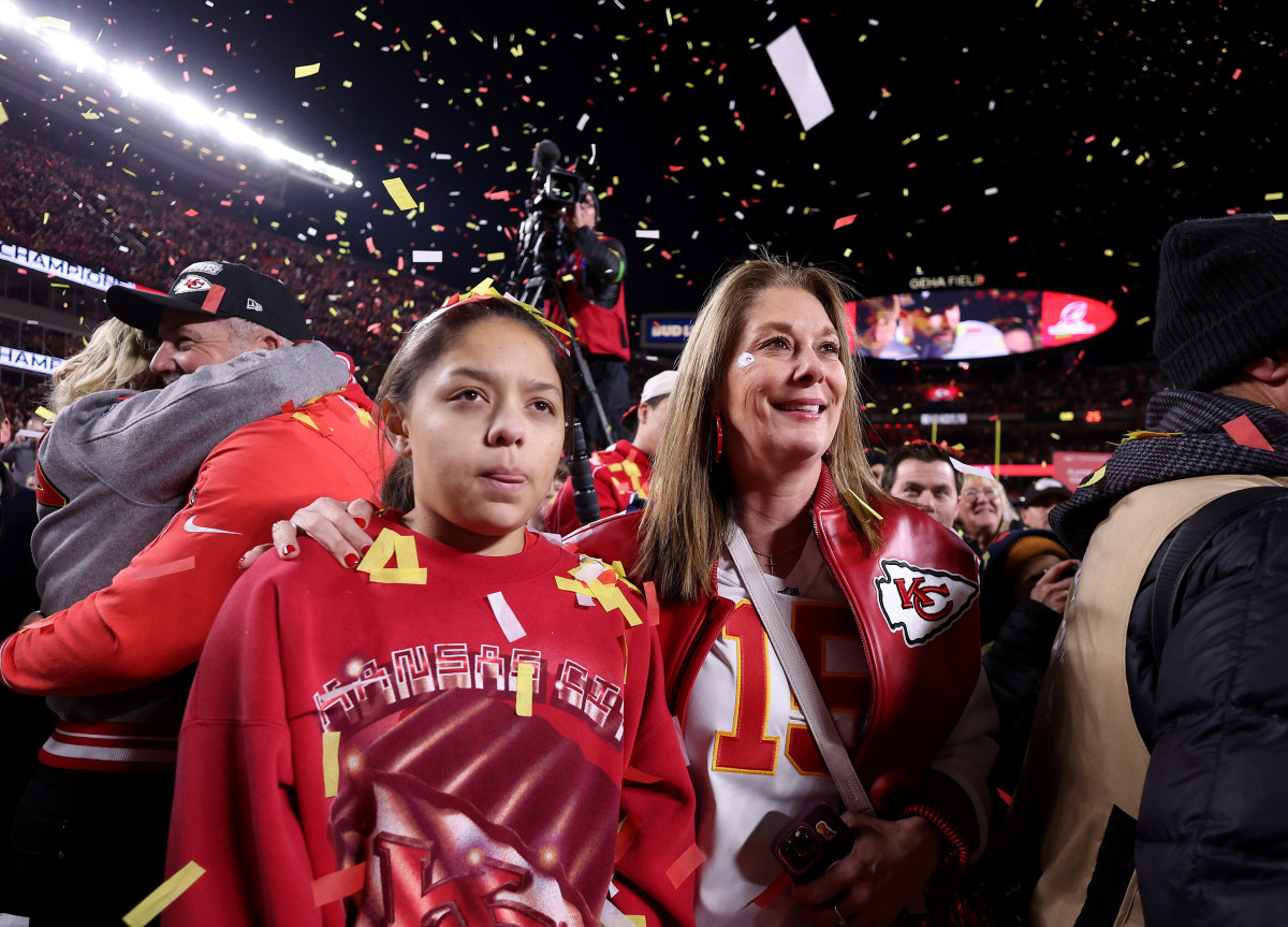 Patrick Mahomes' Mom Makes Emotional Announcement