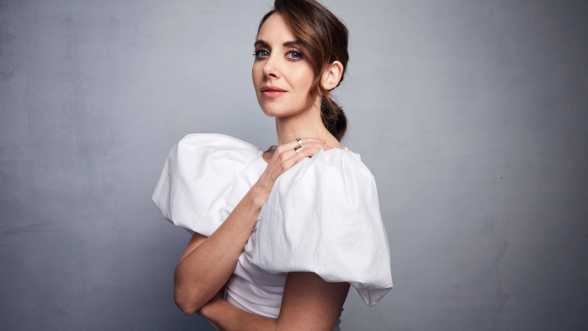 Alison Brie Talks Wrestling, Romance, and Being a Nudist in College ...