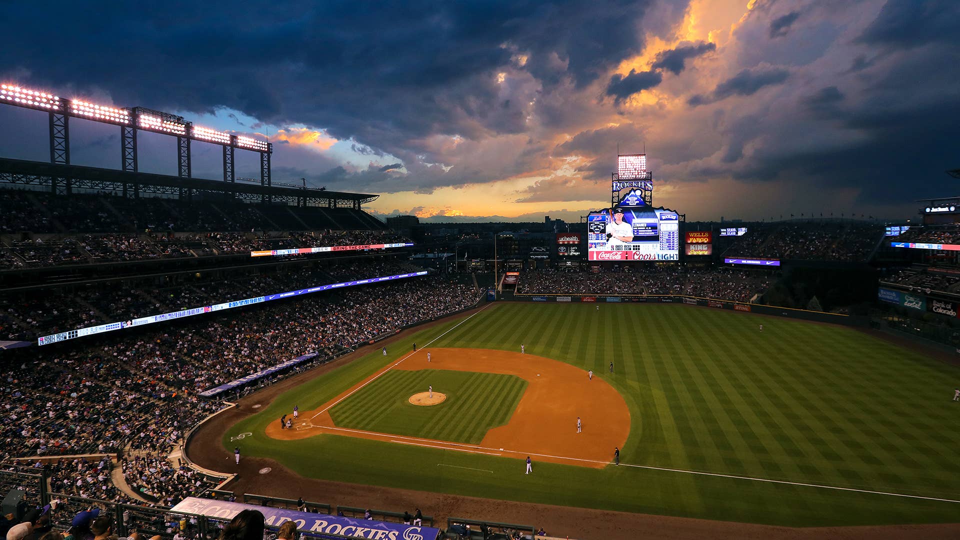The 9 Best Baseball Stadiums in the United States - Men's Journal