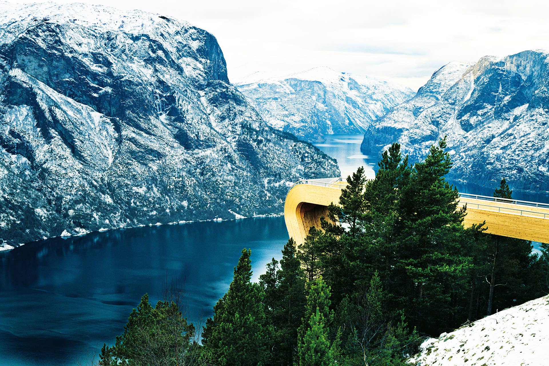 Best Lookout Points in the World for Unbeatable Views - Men's Journal